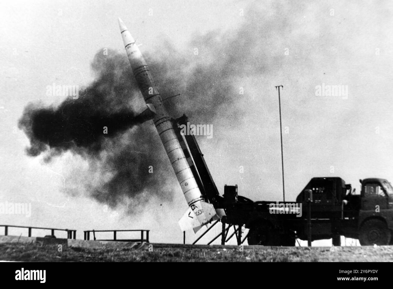 GUIDED MISSILE AND ROCKETS BLUE WATER FIRING IN ABERPORTH ; 29 JUNE 1962 Stock Photo - Alamy