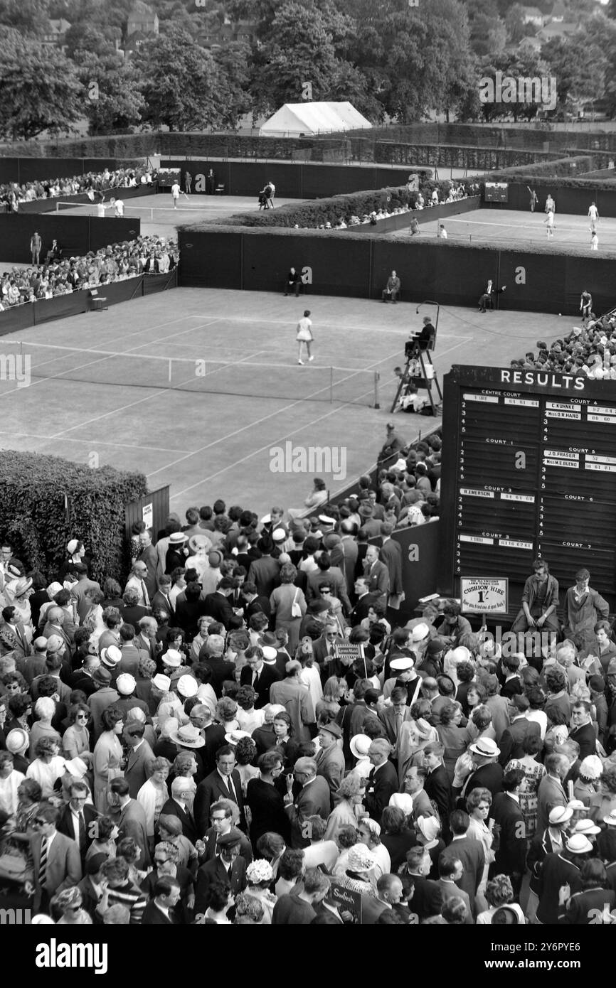 Tennis crowds Black and White Stock Photos & Images - Alamy