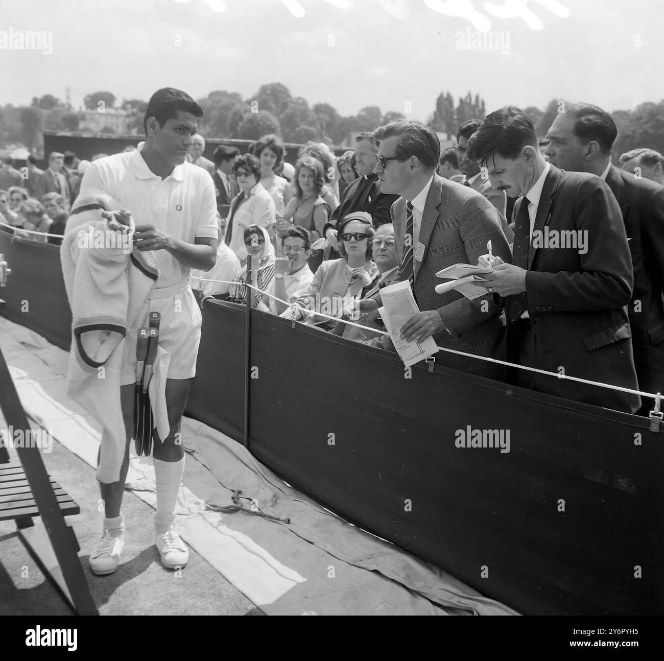 RAMANATHAN KRISHNAN - TENNIS PLAYER IN ACTION AT WIMBLEDON ...
