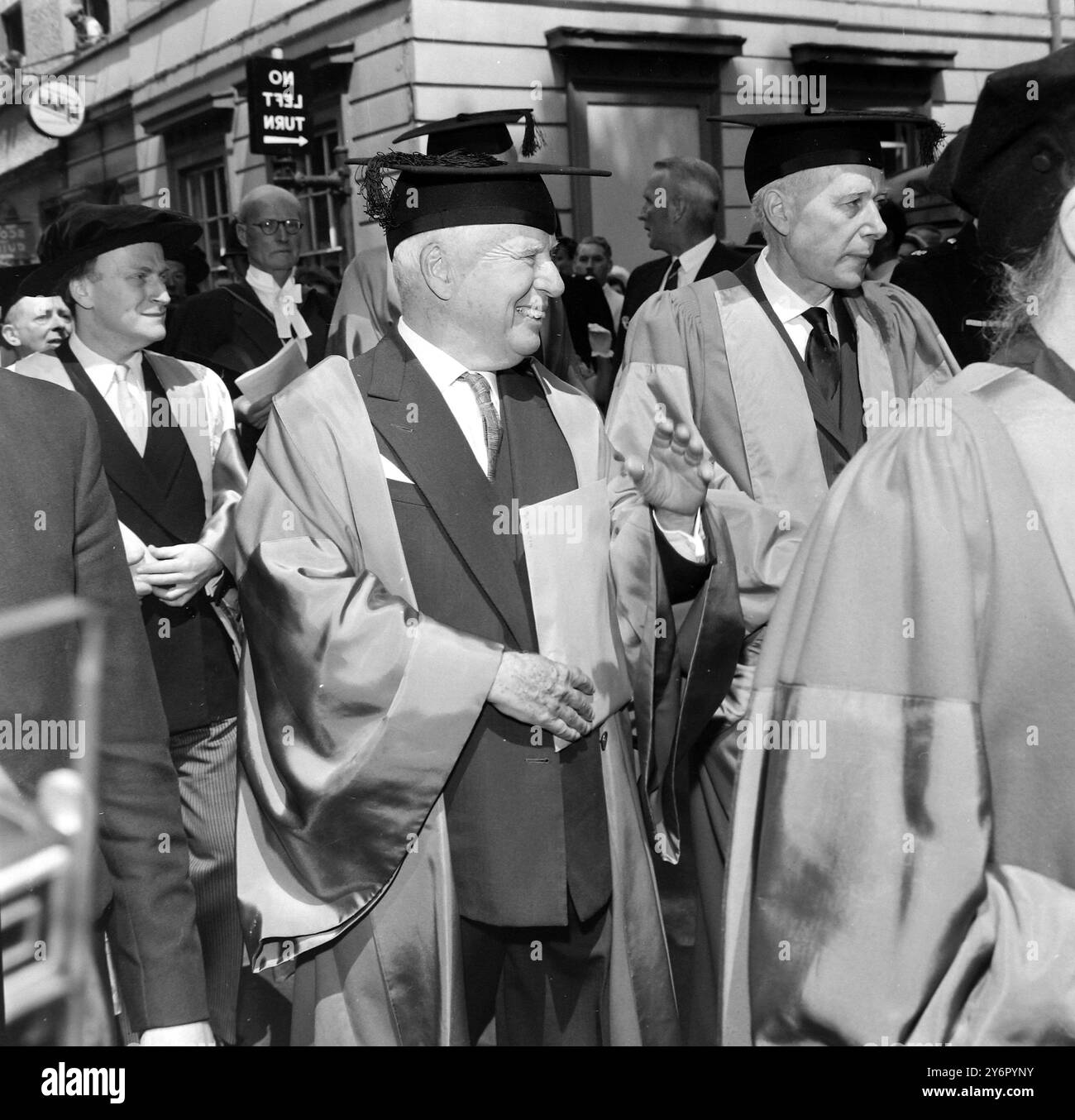 CHARLIE CHAPLIN WITH PROFESSOR OSTROGORSKY IN OXFORD / ; 27 JUNE 1962 ...