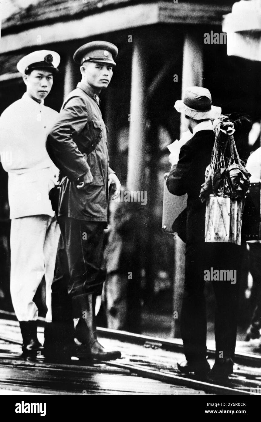 23 JUNE 1962 COMMUNIST ARMY BORDER GUARDS LOOK SUSPICIOUSLY AT WESTERN ...