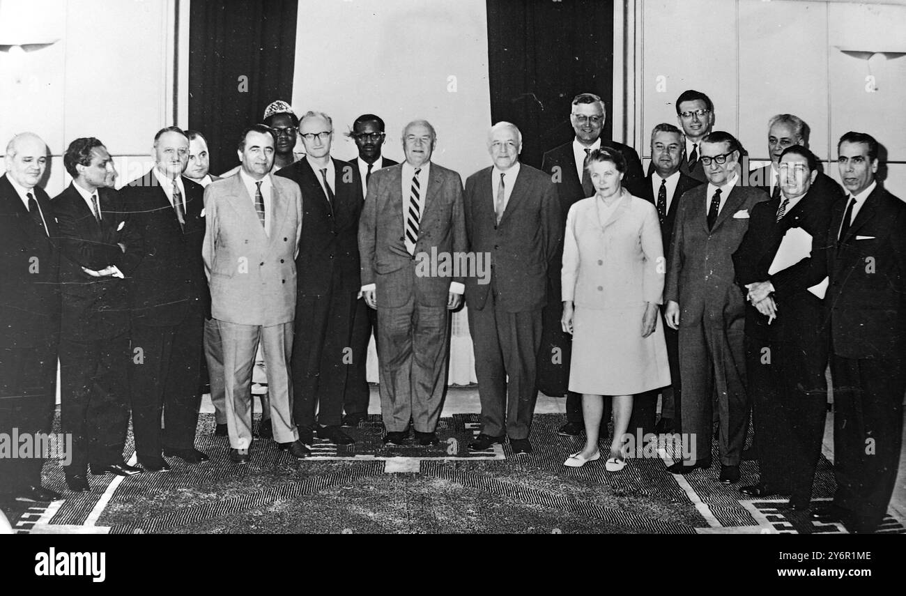 CONFERENCES GENEVA CHIEF DELEGATES ; 15 JUNE 1962 Stock Photo - Alamy