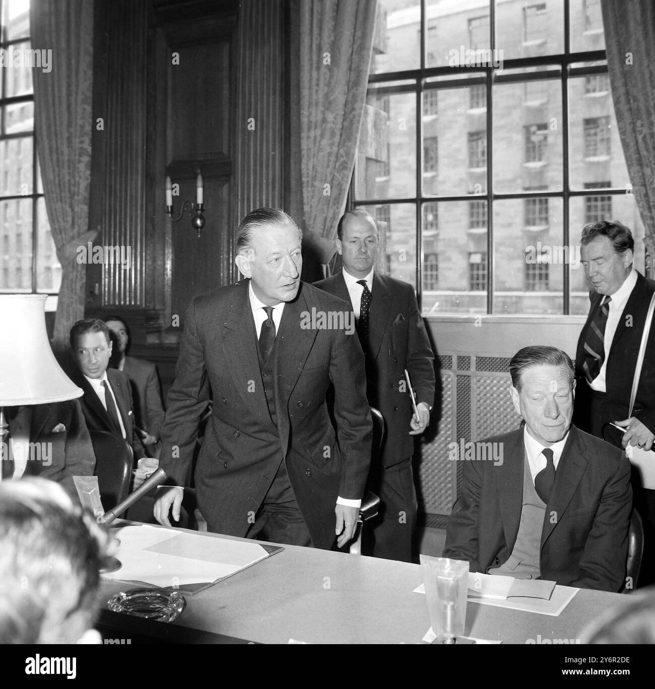 BRITISH ARMY SIR JAMES CASSELS AT PRESS CONFERENCE ; 13 JUNE 1962 Stock ...