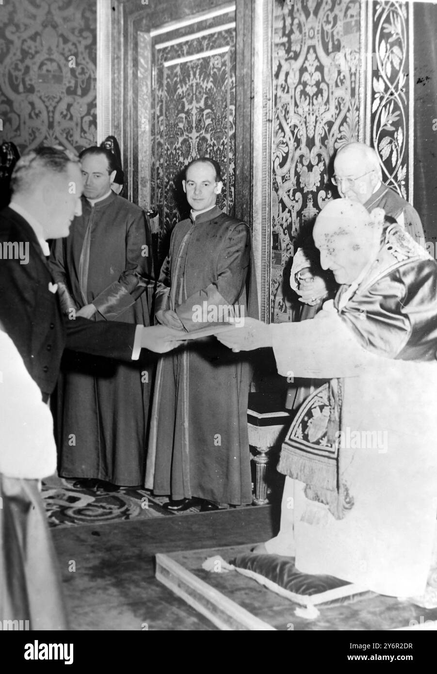 John commins hi-res stock photography and images - Alamy