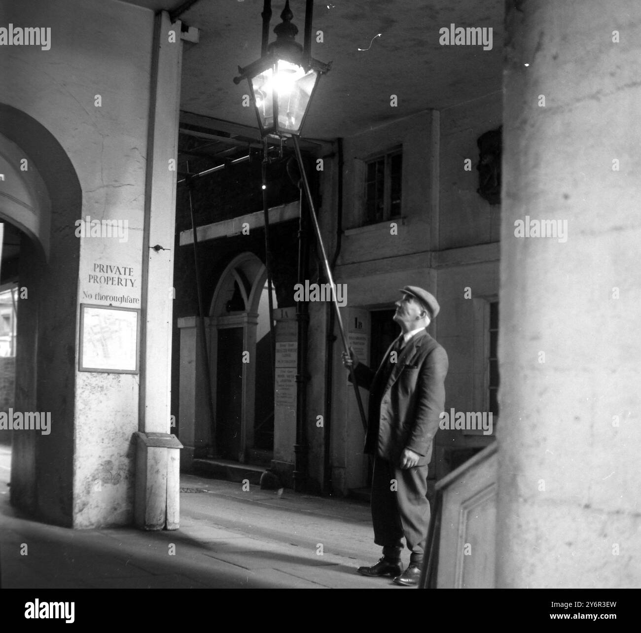 Lamplighter history hi-res stock photography and images - Alamy
