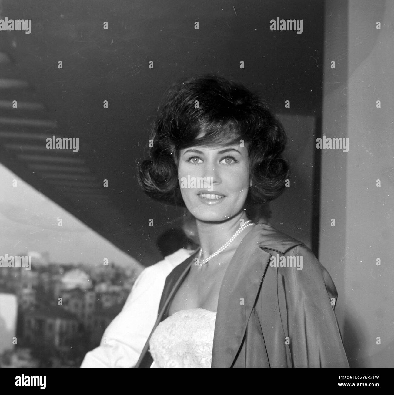 RINA LODDERS MISS HOLLAND IN BEIRUT / ; 31 MAY 1962 Stock Photo - Alamy