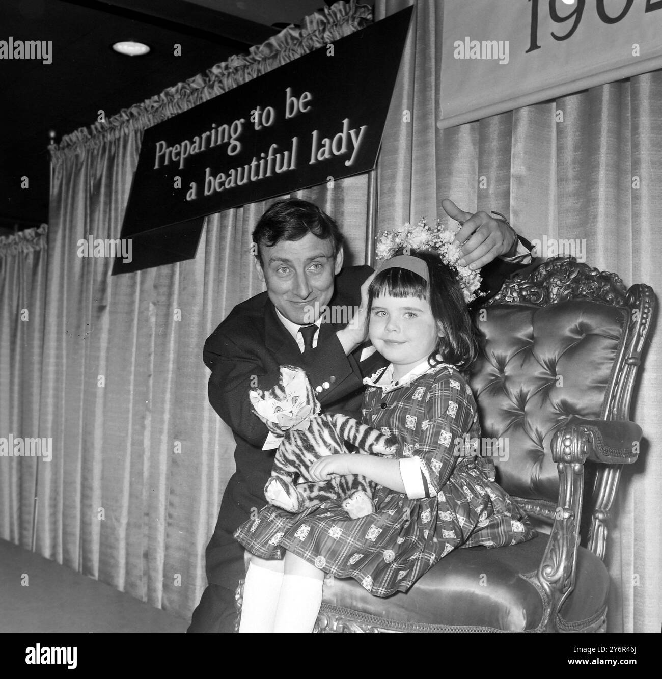Spike milligan black and white hi-res stock photography and images - Alamy