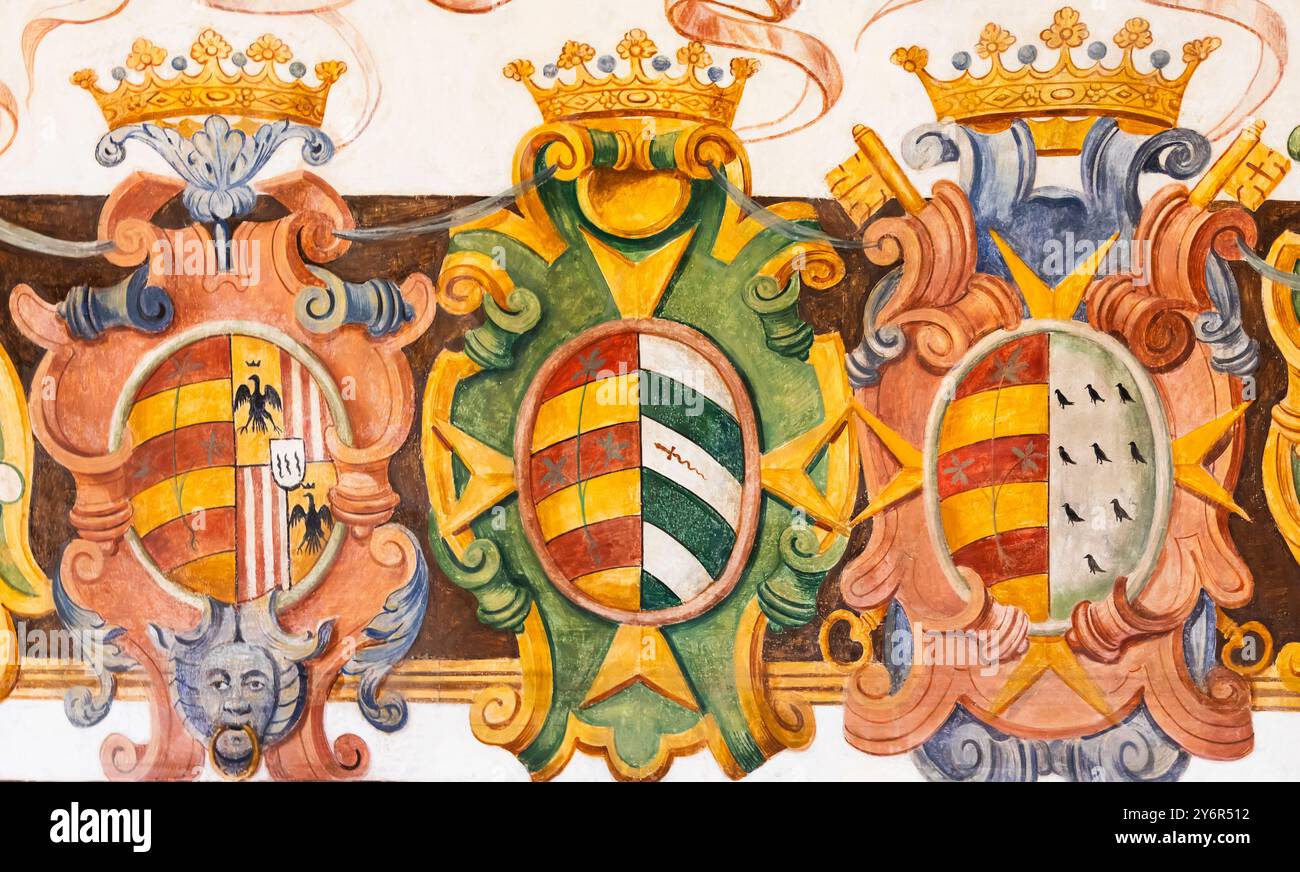 Antique heraldic banner. Medieval decoration ornament, vintage shield ...