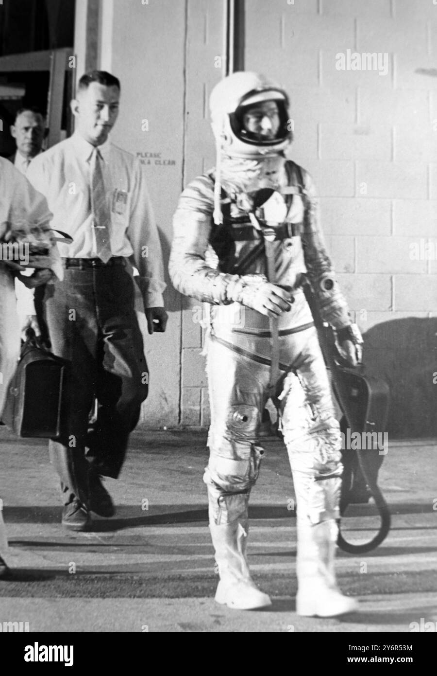 SPACE TRAVEL AMERICAN ASTRONAUT MALCOLM SCOTT CARPENTER ; 24 MAY 1962 ...