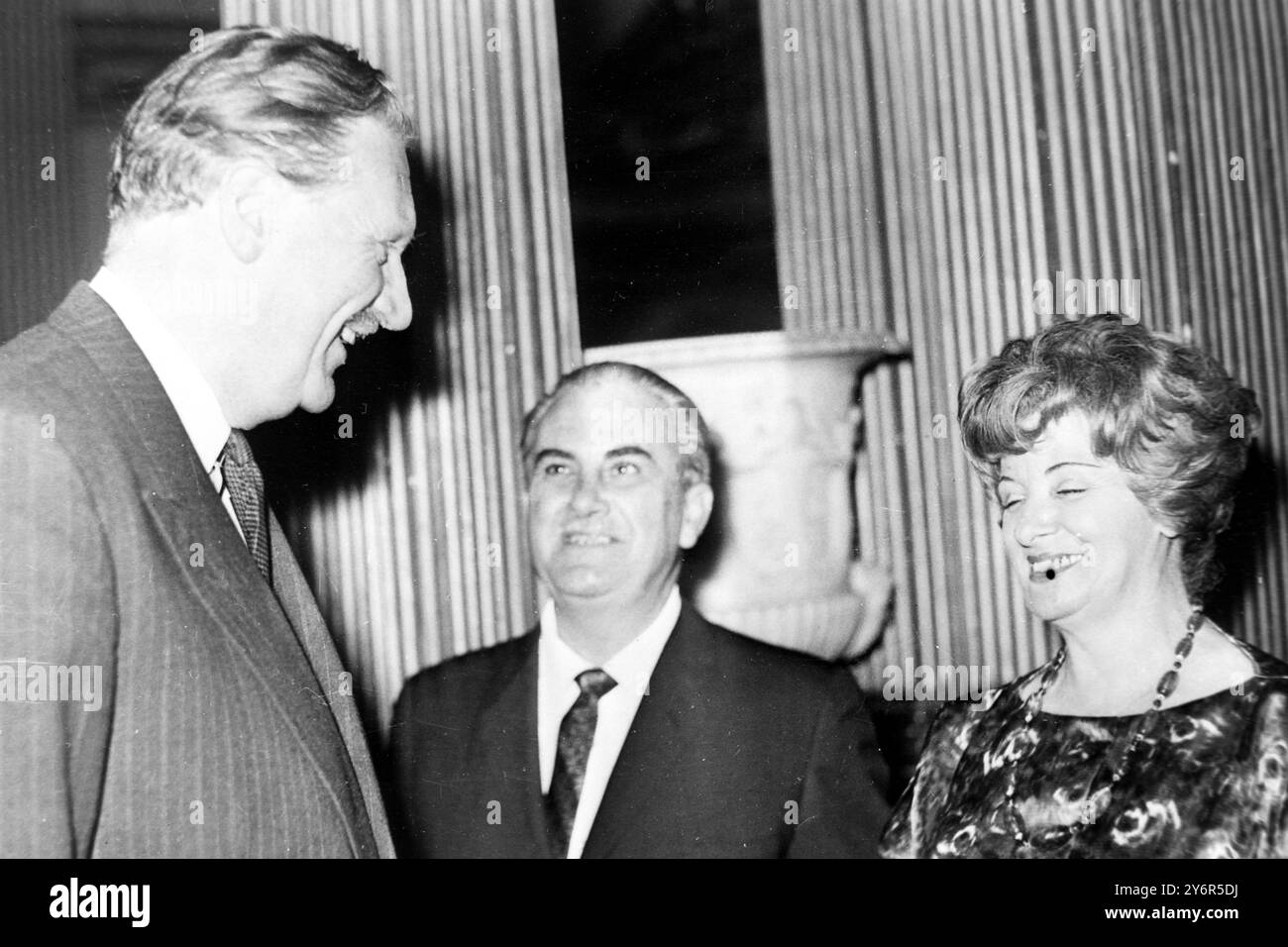 LORD DUNDEE AT RECEPTION CUBAN NATIONAL DAY / ; 22 MAY 1962 Stock Photo ...