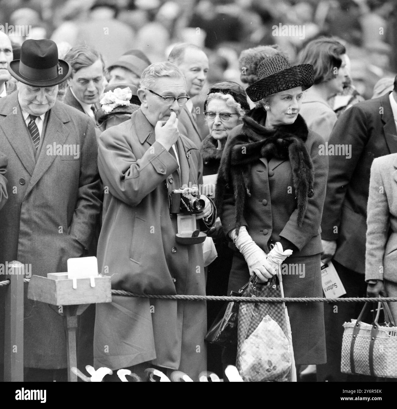 Chelsea flower show black and white Black and White Stock Photos ...