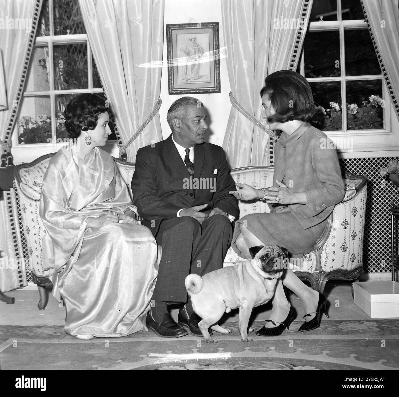 PRINCESS LEE RADZIWILL WITH MOHAMMEDE SHOAIB IN LONDON / ; 22 MAY 1962 ...