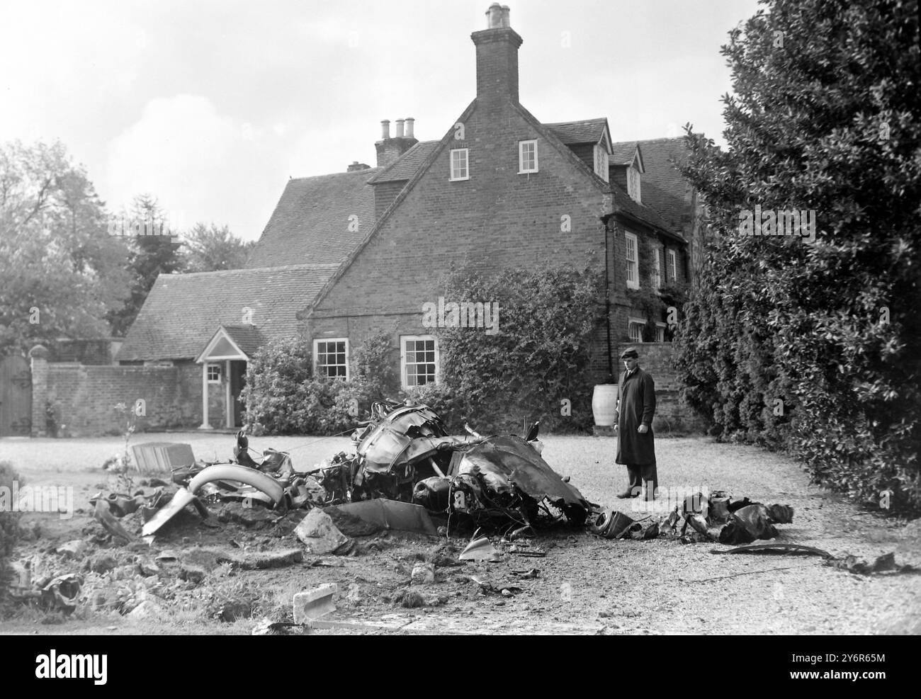 AVIATION BEVERLEY AIRCRAFT THORNEY ISLAND RAF CRASH MUD FLAT ; 18 MAY ...