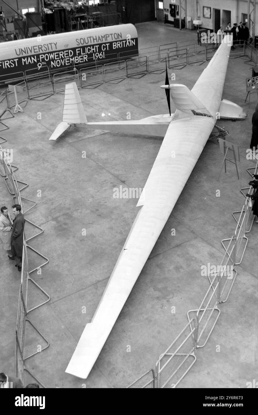 AVIATION PUFFIN DEMONSTRATION OF PEDAL PLANE ; 19 MAY 1962 Stock Photo ...