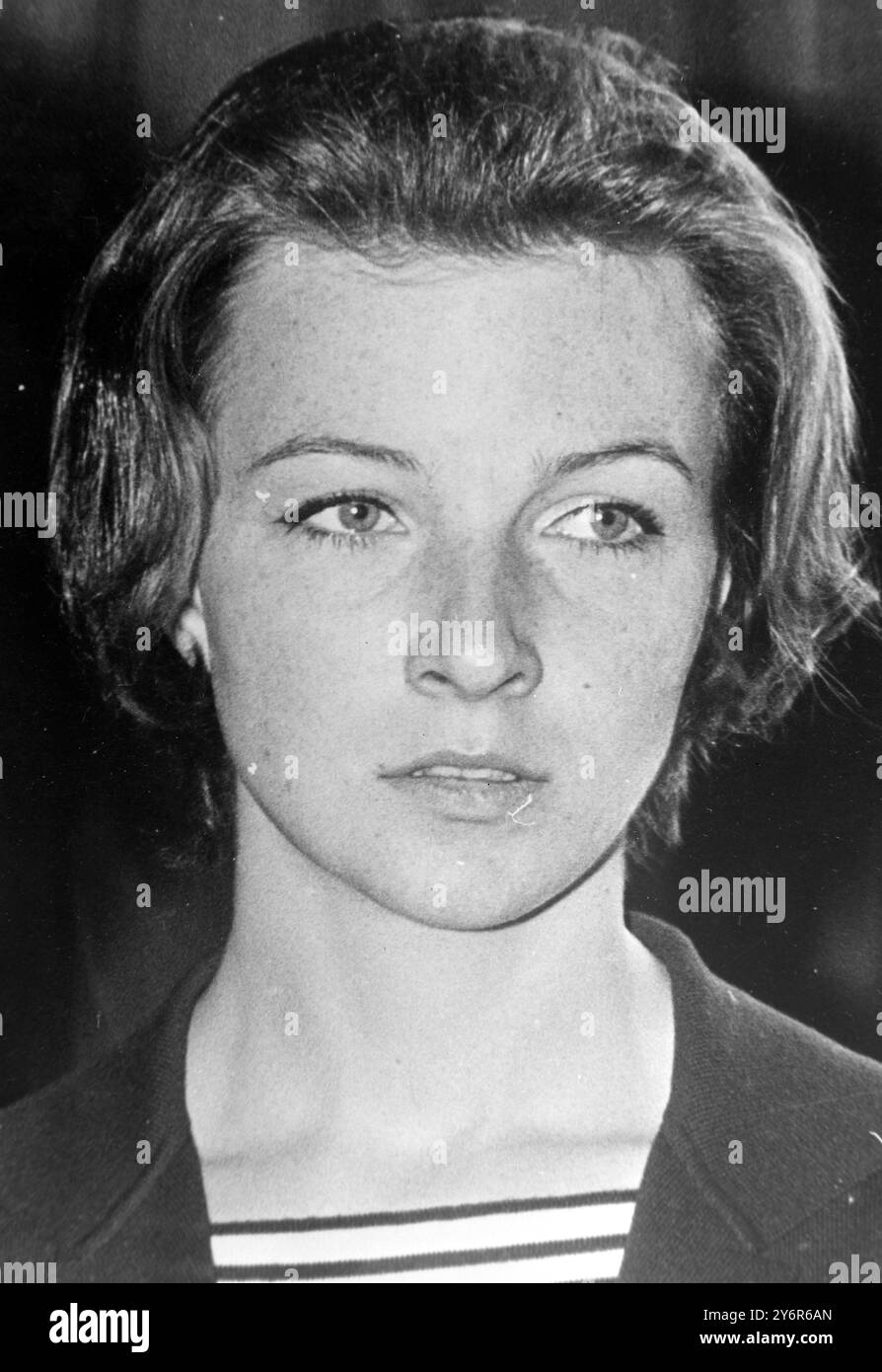 SYLVIA COSSY MURDER DAUGHTER OUTSIDE COURTROOM BEFORE MOTHERS MURDER ...