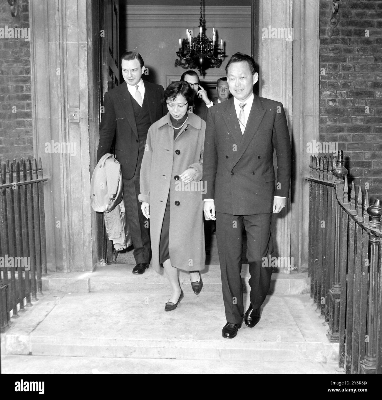 SINGAPORE PREMIER YEW KUAN LEE FAREWELL IN LONDON ; 16 MAY 1962 Stock ...