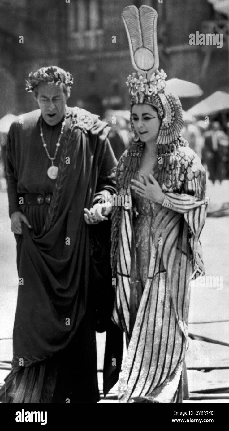 8 MAY 1962 REX HARRISON (JULIUS CAESAR) WITH ACTRESS ELIZABETH TAYLOR ...