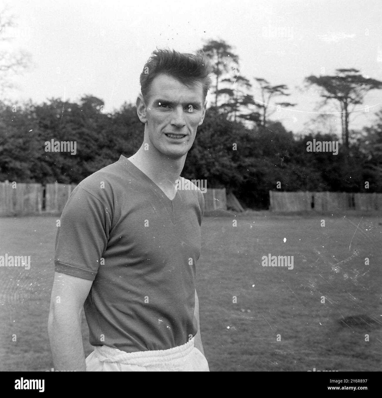 FOOTBALLER ALAN PEACOCK / ; 7 MAY 1962 Stock Photo - Alamy