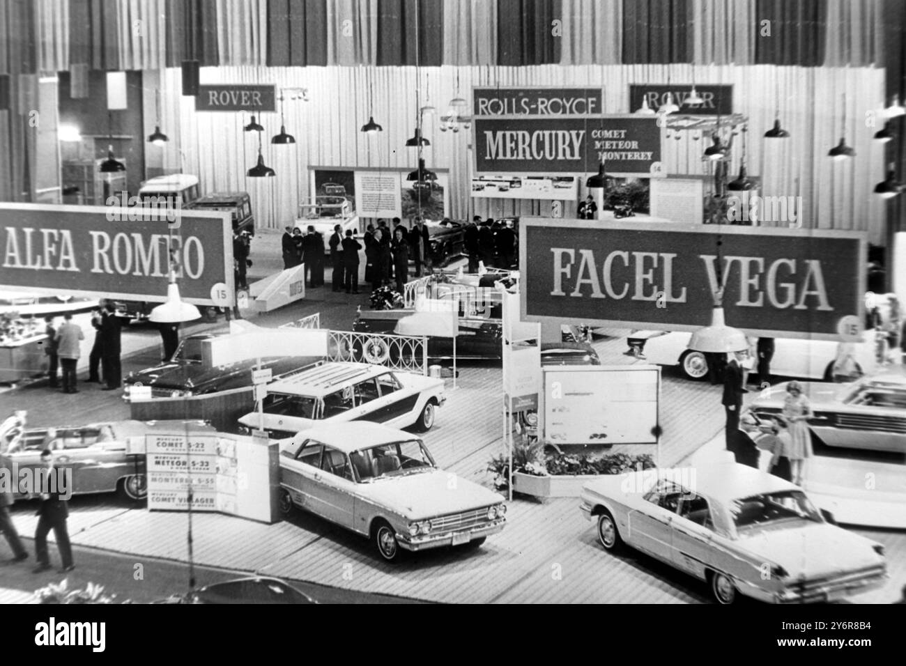 INTERNATIONAL AUTO SHOW IN NEW YORK / ; 8 MAY 1962 Stock Photo - Alamy