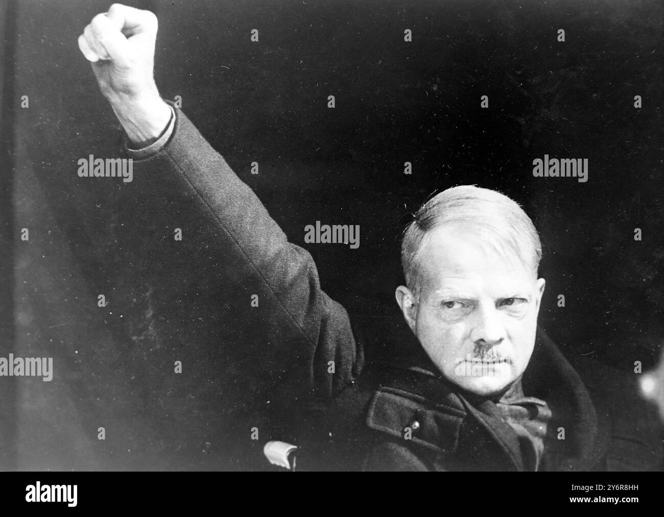 PETER ARNE ACTOR PLAYING HITLER / ; 6 MAY 1962 Stock Photo - Alamy