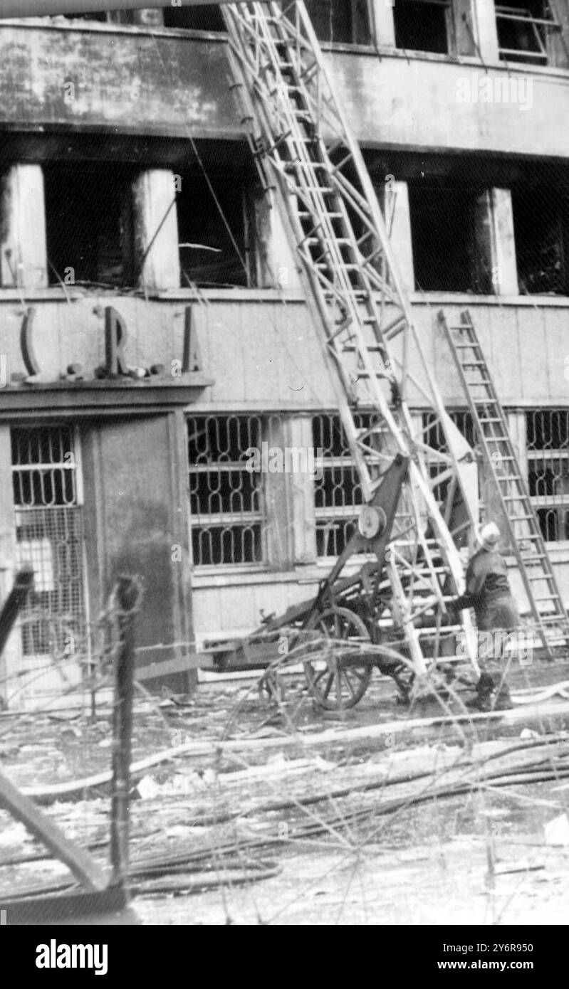 1962 explosion hi-res stock photography and images - Alamy