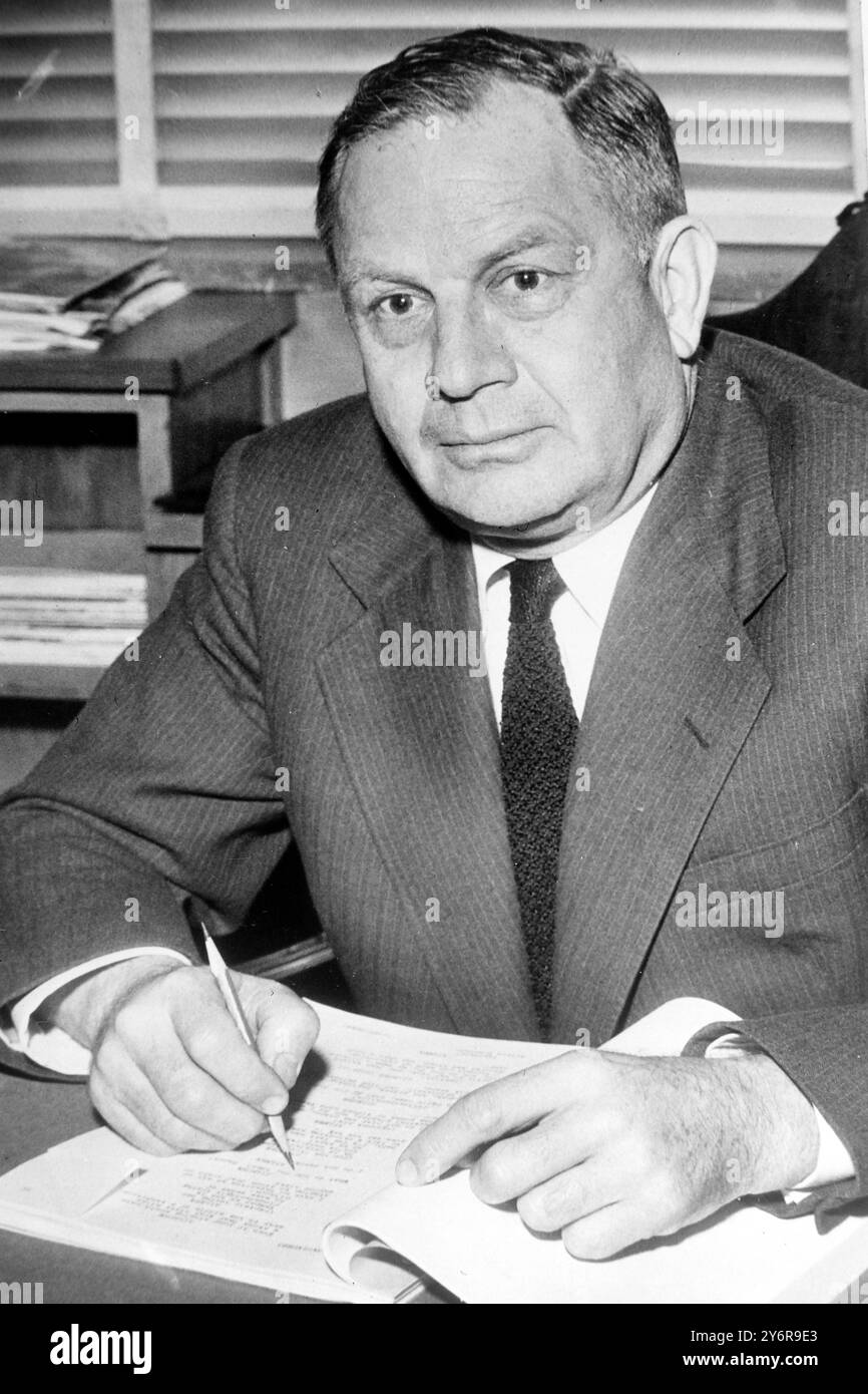 GEOFFREY SHULOCK PORTRAIT / ; 2 MAY 1962 Stock Photo - Alamy