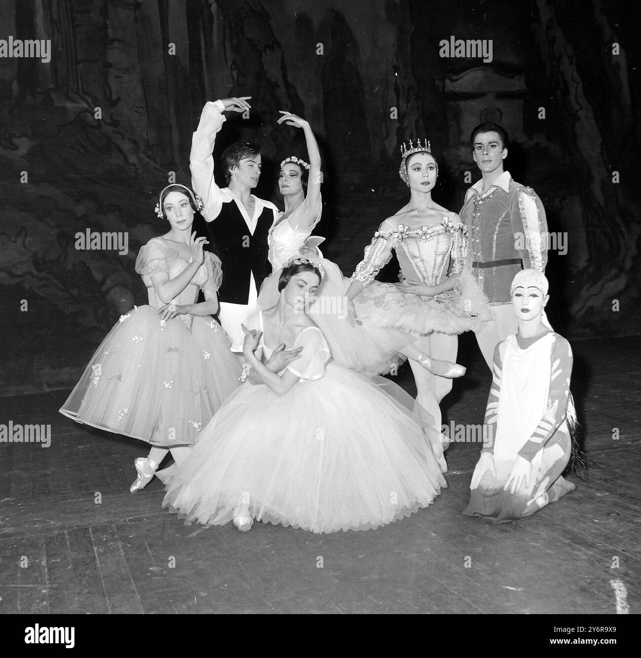 Ballet stars hi-res stock photography and images - Alamy