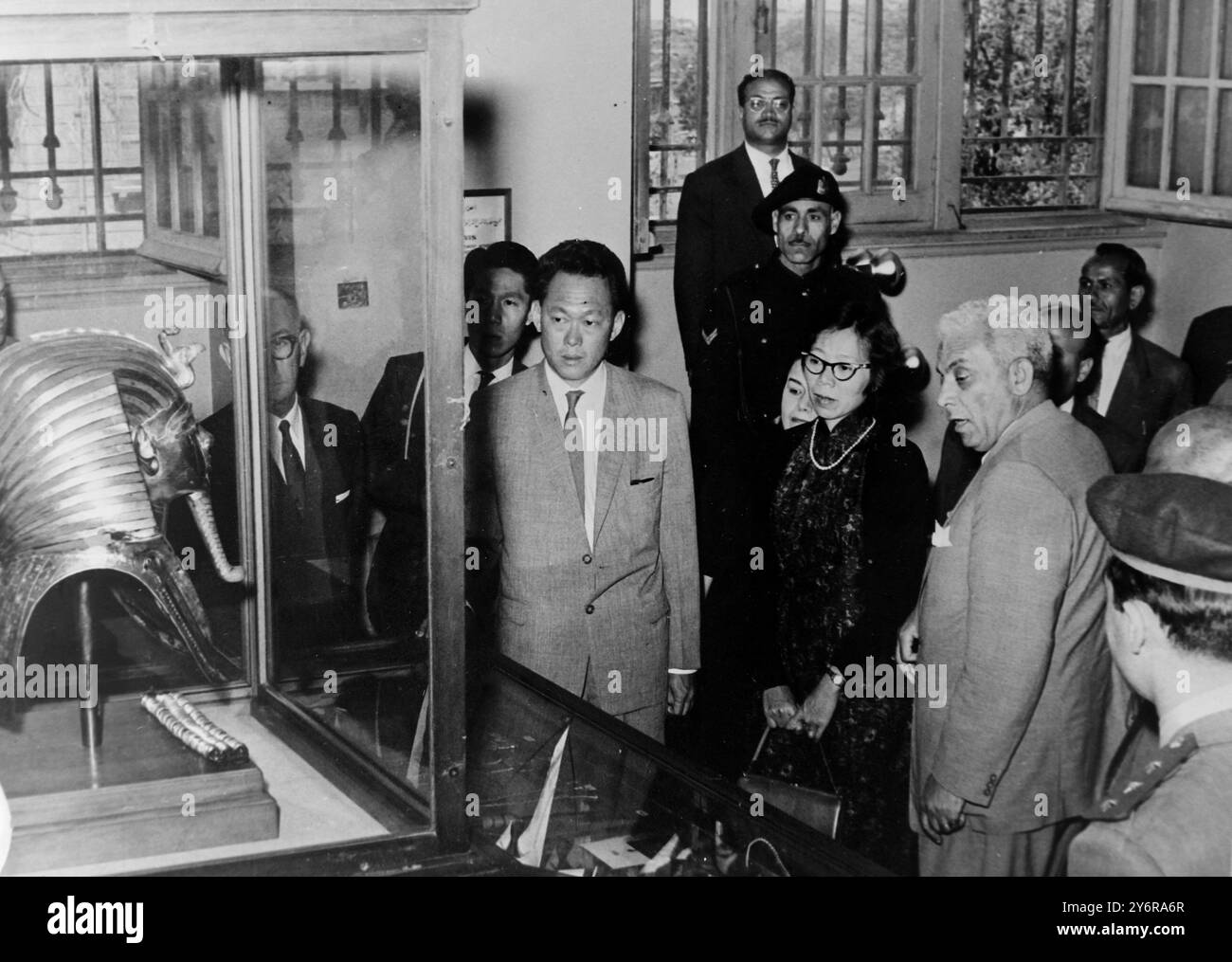 THE MASK FROM ANCIENT EGYPT- SINGAPORE PREMIER LEE KUAN YEW AT THE ...