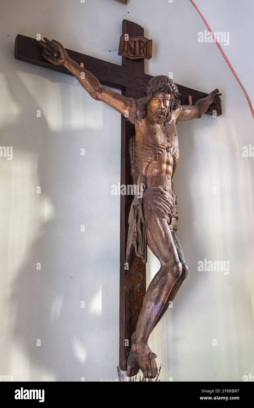 Wooden crucifix depicting jesus hi-res stock photography and images - Alamy