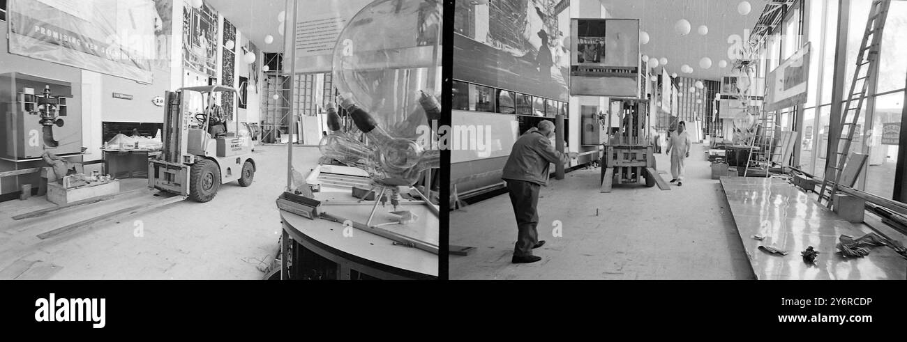 WASHINGTON ST WORLD FAIR SEATTLE ; 18 APRIL 1962 Stock Photo - Alamy