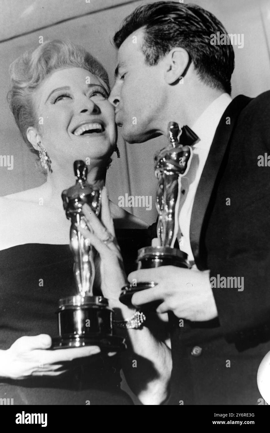 GREER GARSON KISSES MAXIMILIAN SCHELL WHO WON OSCAR / ; 11 APRIL 1962 ...