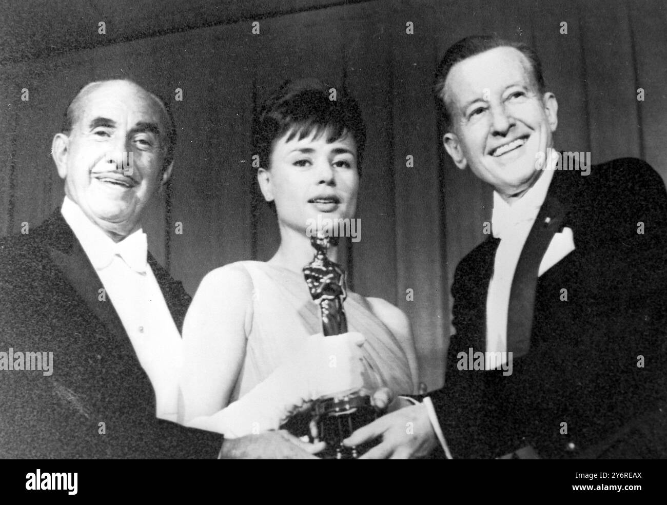 HARRIETANDERSSON, JACK WARNER AND ERIC JOHNSON WITH OSCAR ; 10 APRIL ...