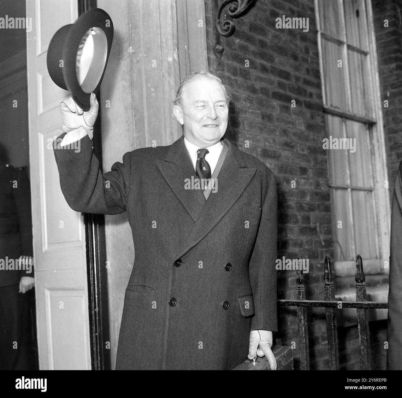 BRITISH CHANCELLOR OF THE EXCHEQUER SELWYN LLOYD AT ADMIRALTY HOUSE IN ...