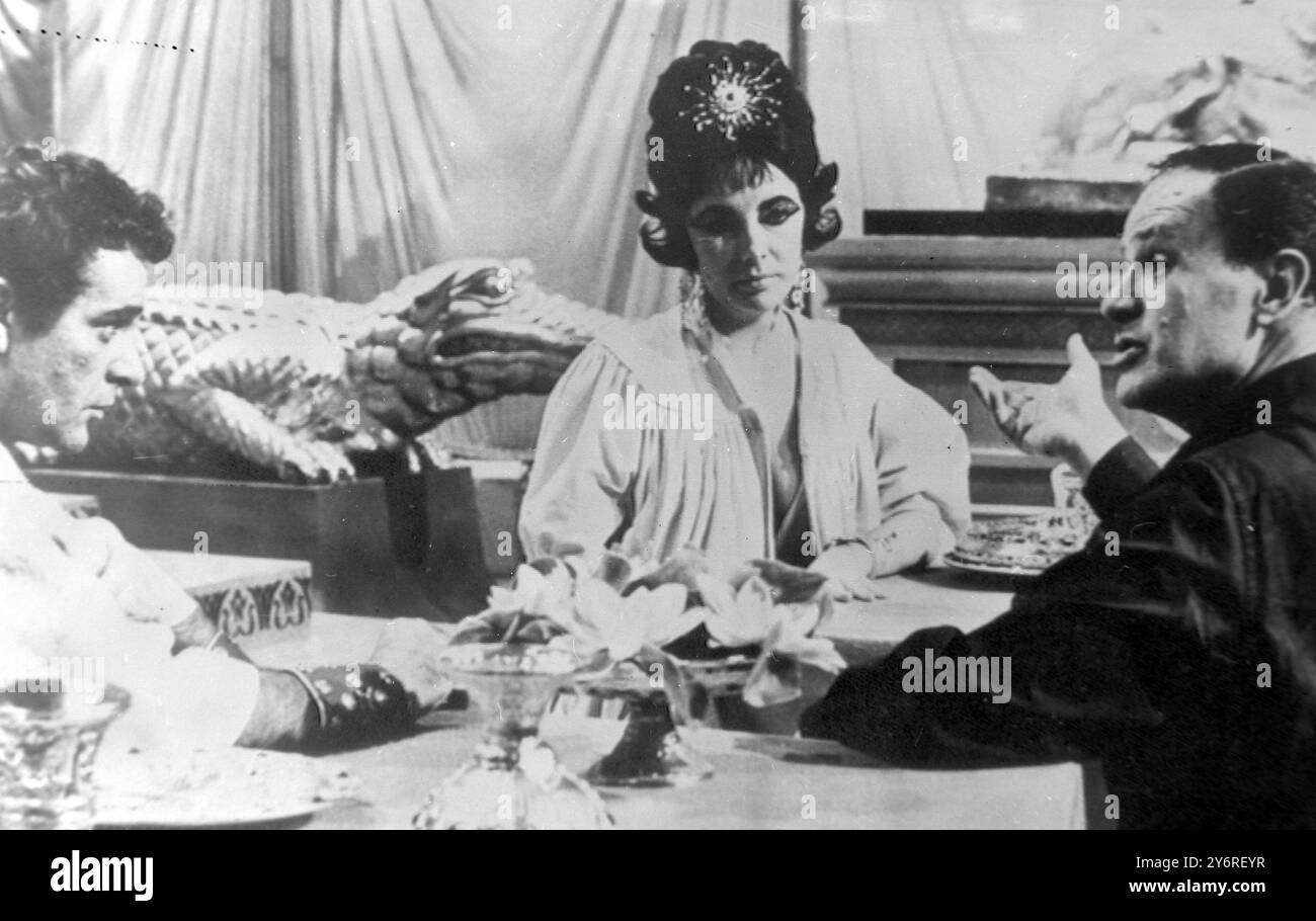 ACTOR RICHARD BURTON WITH DIRECTOR OF CLEOPATRA JOSEPH MANKIEWICZ AND ...