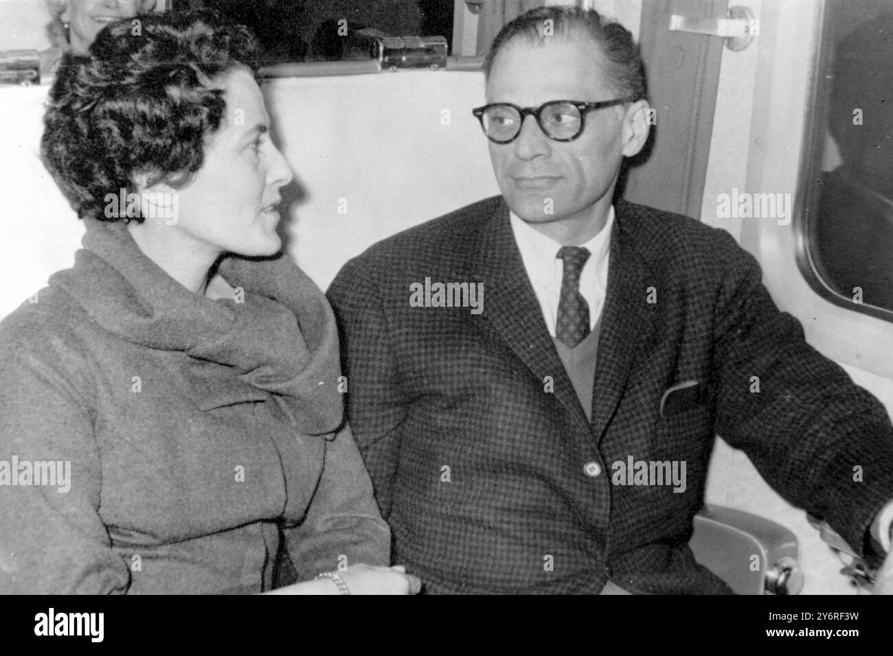 AMERICAN PLAYWRIGHT ARTHUR MILLER WITH WIFE IN PARIS ; 5 APRIL 1962 ...
