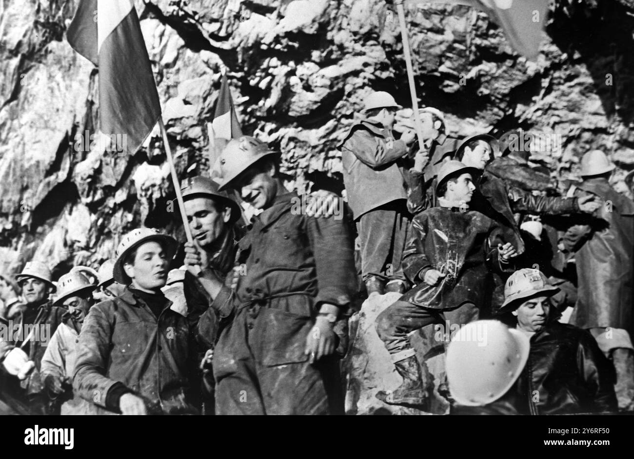 Italian workers 1960s hi-res stock photography and images - Alamy