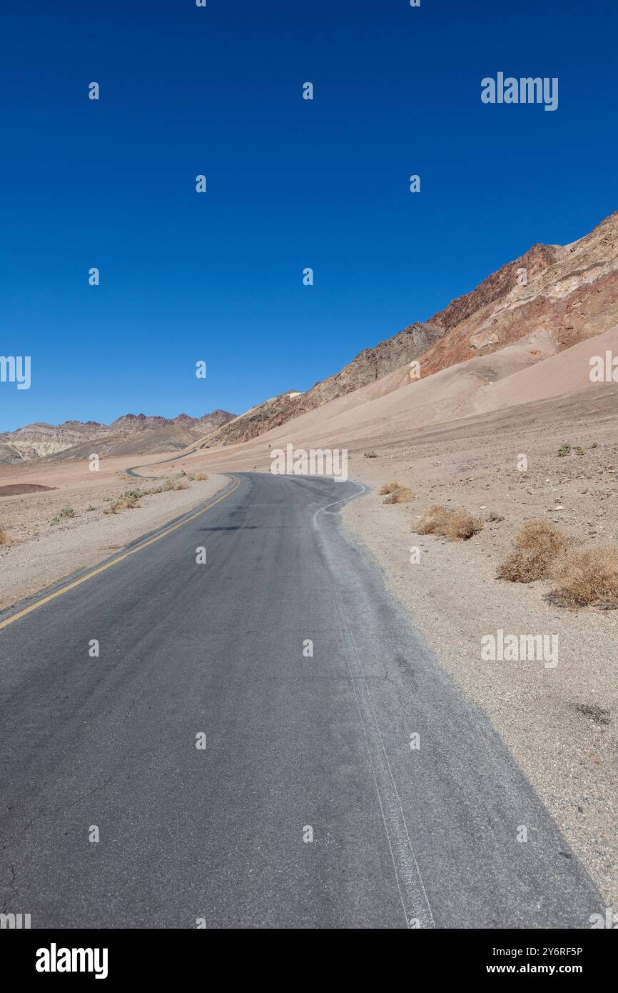 Death Valley California, route 190 main route for driving through ...