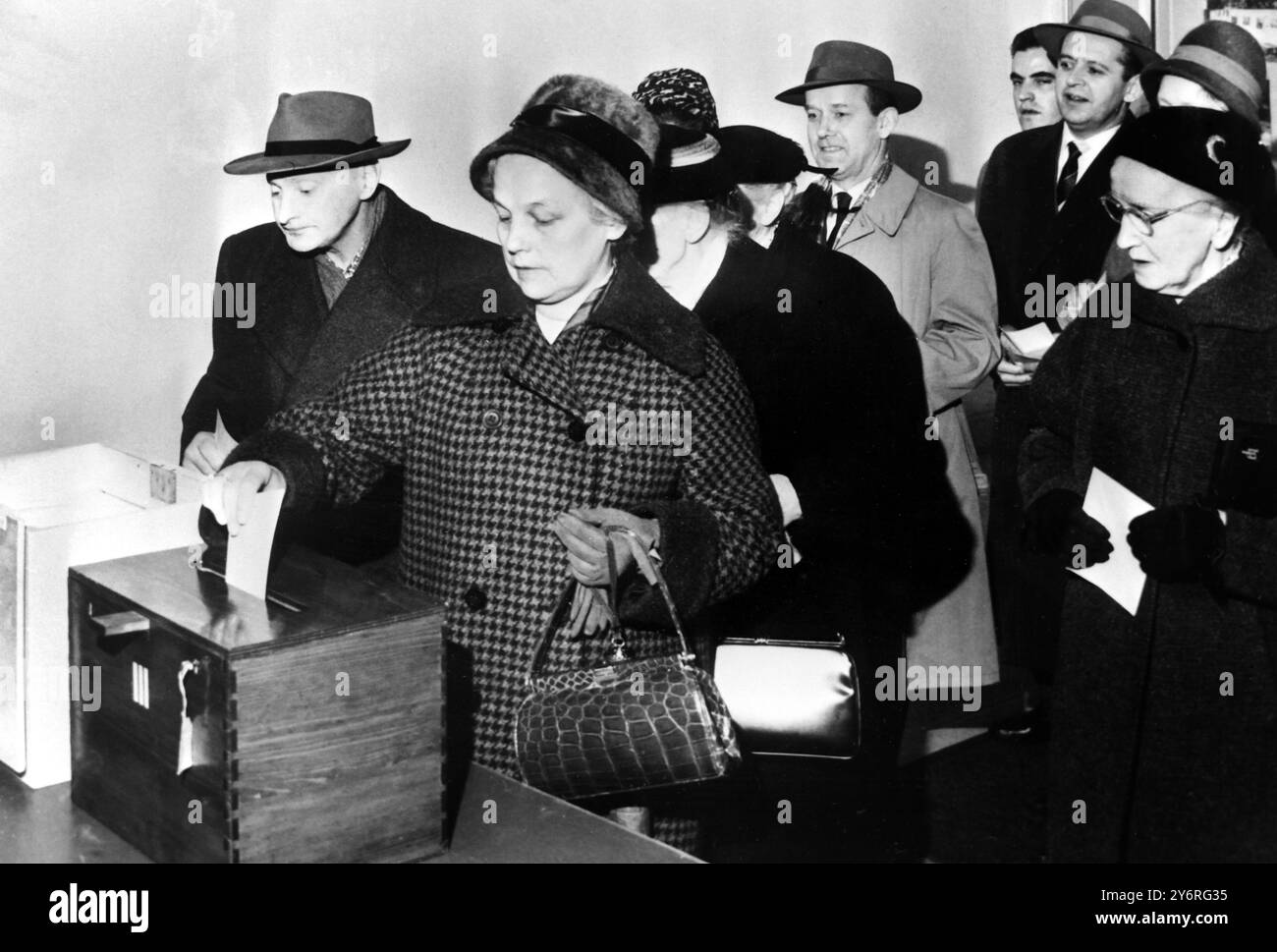 Swiss women voting hi-res stock photography and images - Alamy