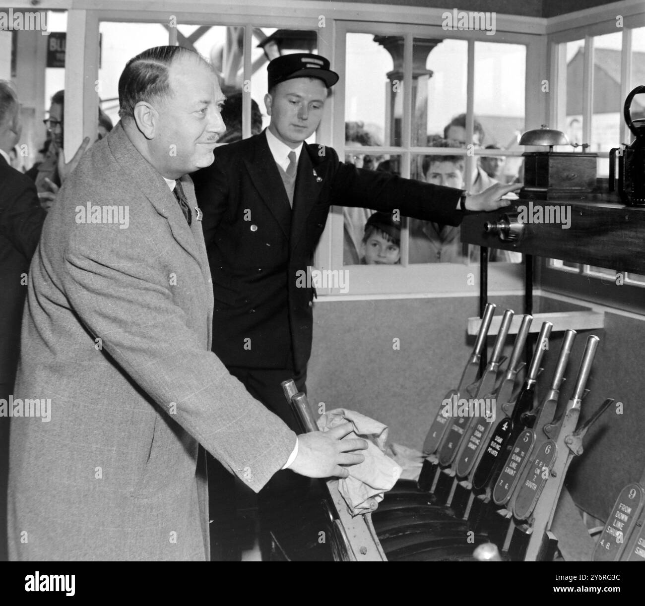 Sheffield park signal box hi-res stock photography and images - Alamy