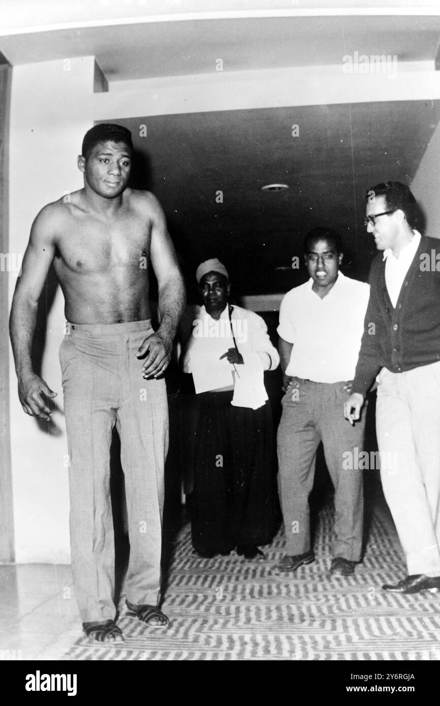 Floyd patterson 1960 hi-res stock photography and images - Alamy