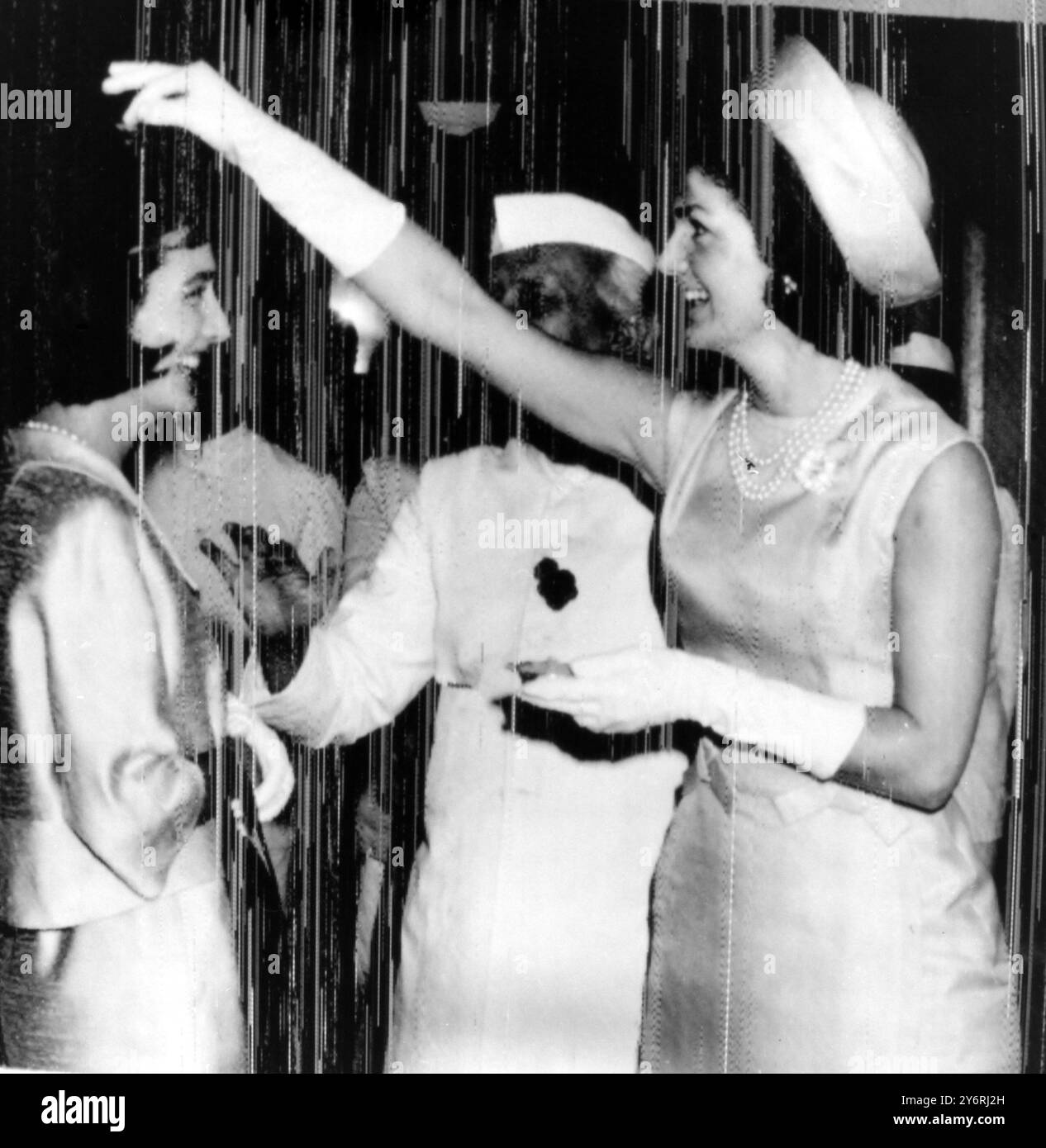JAQUELINE JACKIE KENNEDY WITH PRINCESS LEE RADZIWILL AND PREMIER NEHRU ...