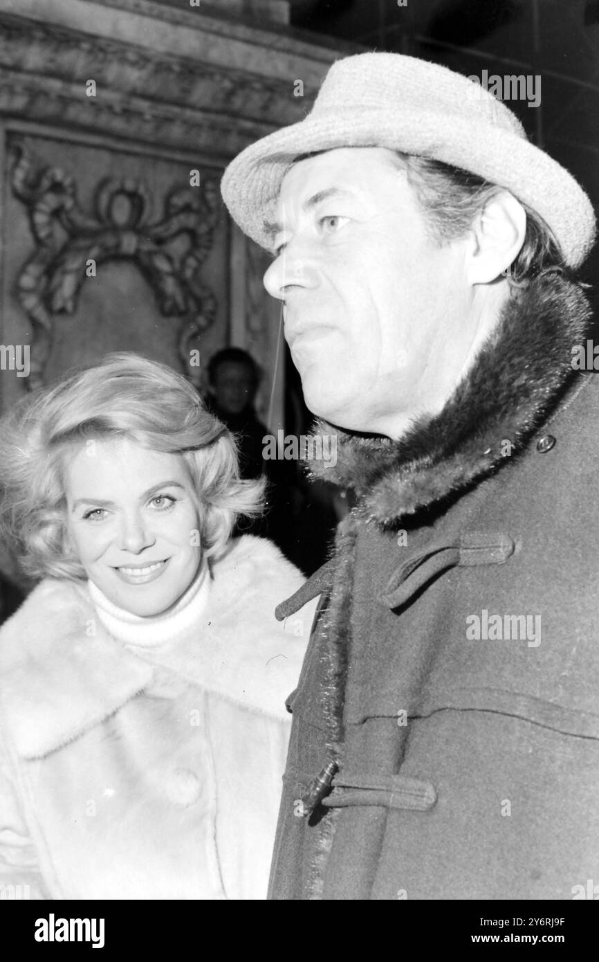 ACTOR REX HARRISON WITH RACHEL ROBERTS ON CLEOPATRA SET IN ROME / 21 ...