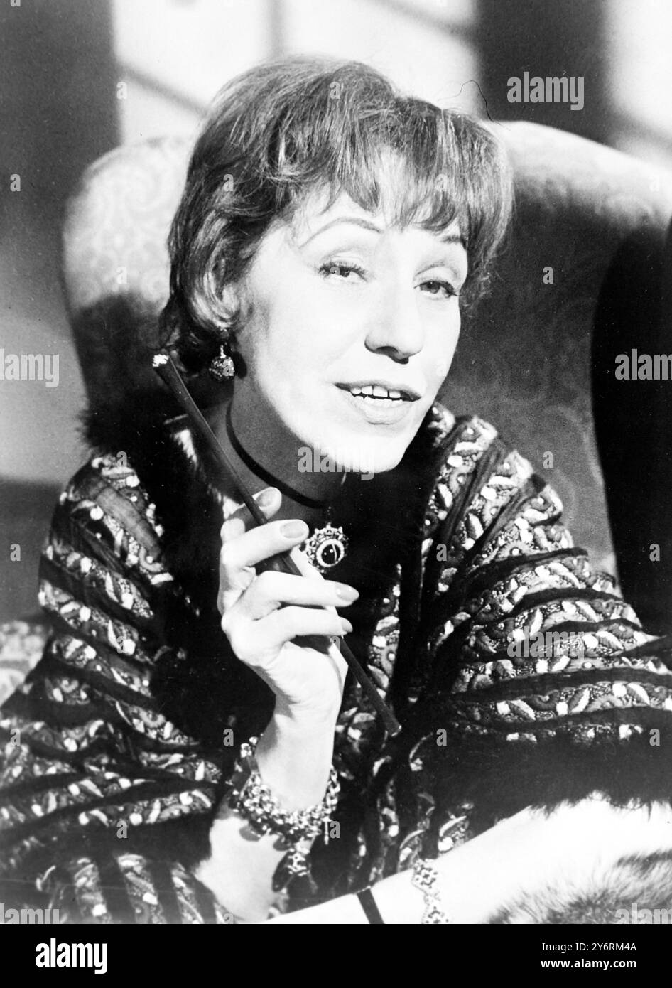 ACTRESS LOTTE LENYA FILM SCENE / 8 MARCH 1962 Stock Photo - Alamy