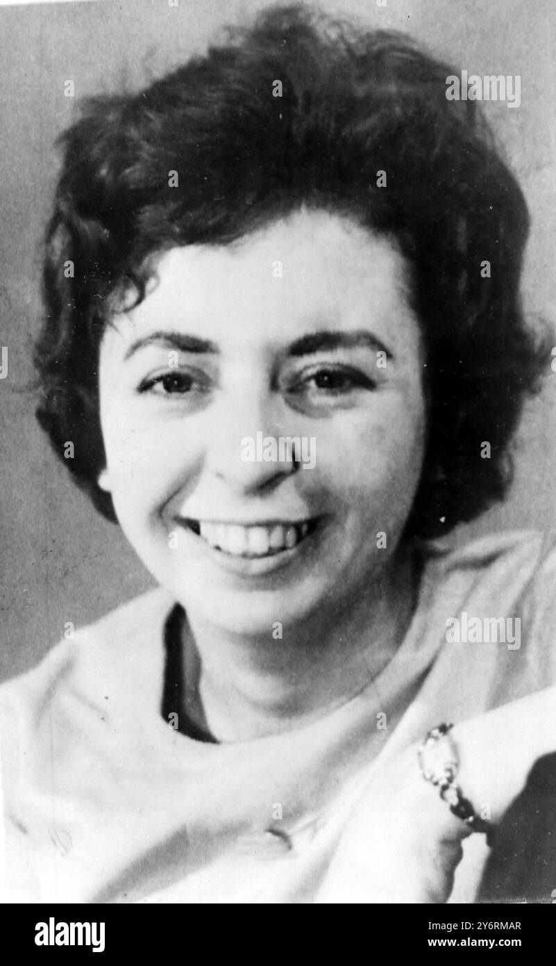 EDITH TIPLADY - AVIATION DC-7 CRASH DOULA PORTRAIT OF DEAD 5 MARCH 1962 ...