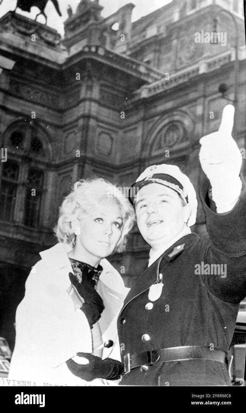 ACTRESS KIM NOVAK IN VIENNA / 5 MARCH 1962 Stock Photo - Alamy