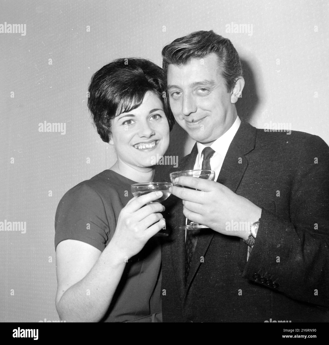 CLINTON FORD WITH FIANCEE MARGARET WORSFIELD / 27 FEBRUARY 1962 Stock ...