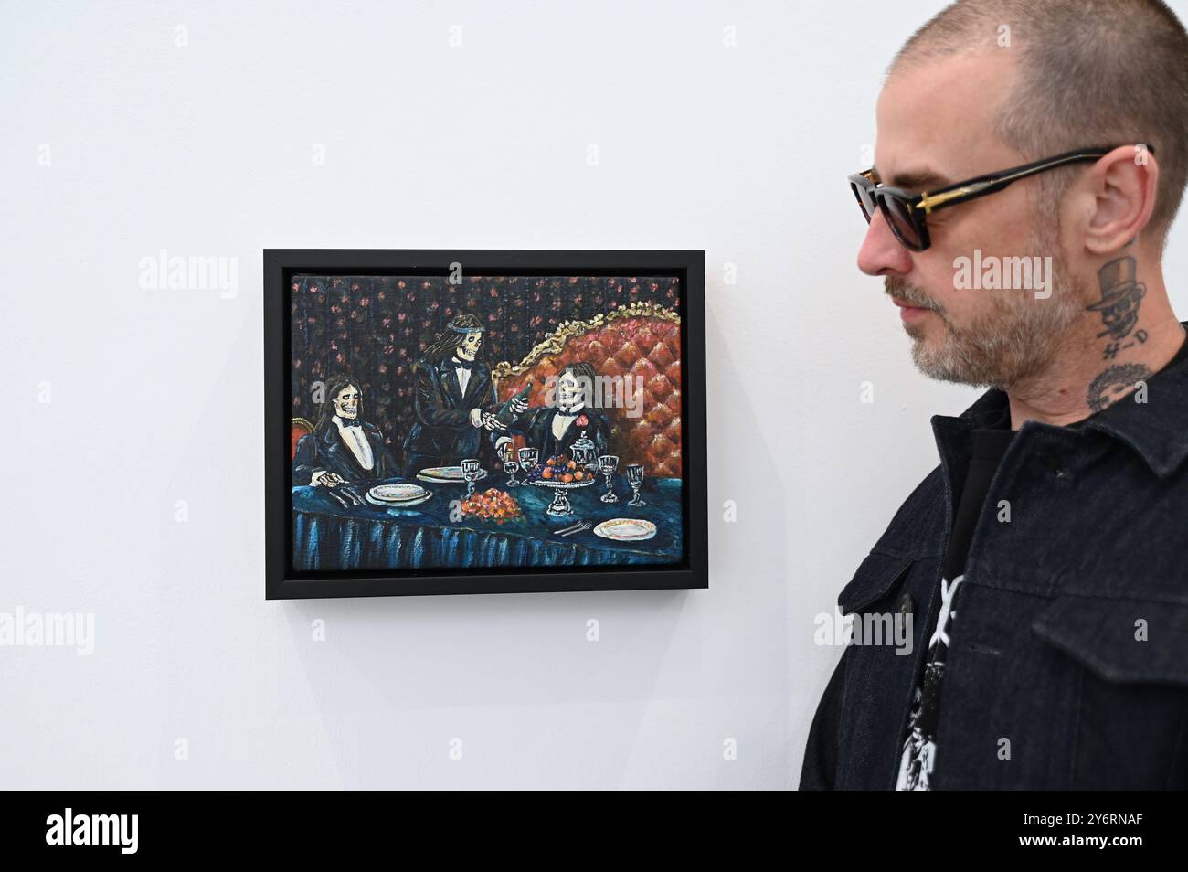 Damien Hirst's Newport Street Gallery stages an exhibition of 89 never ...