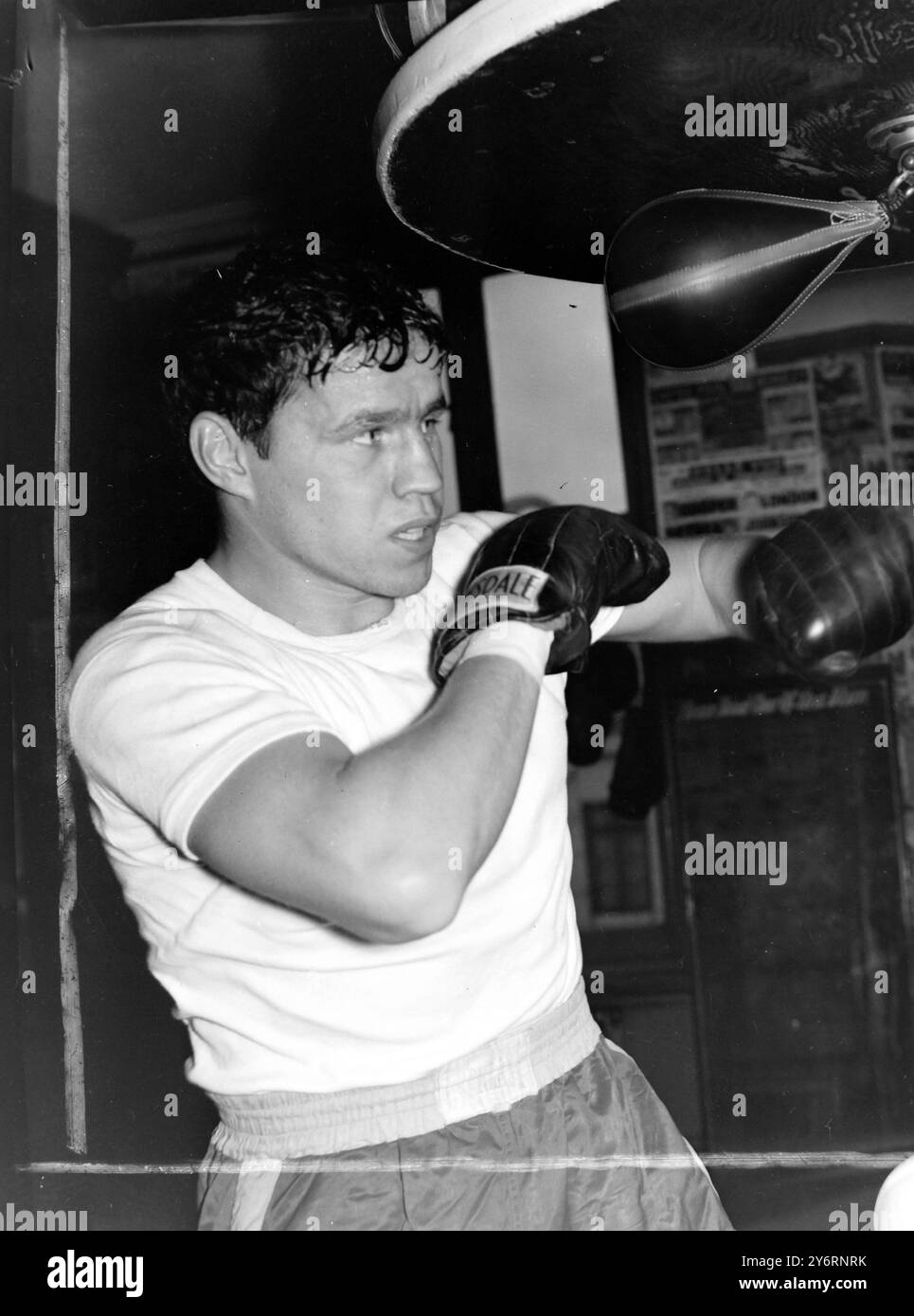 BOXER TERRY DOWNES 25 FEBRUARY 1962 Stock Photo - Alamy