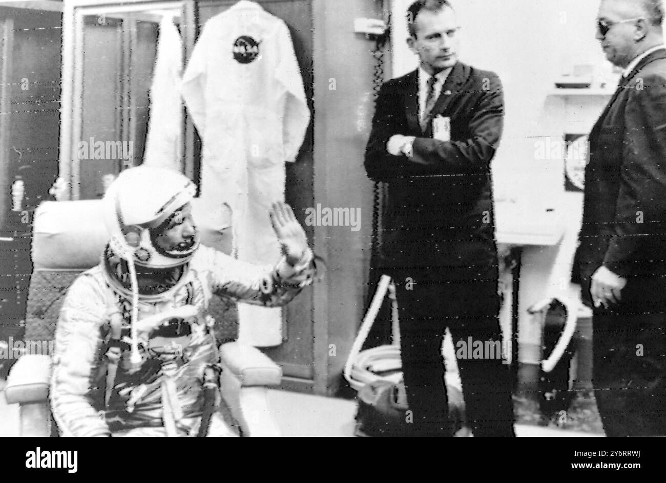 AMERICAN ASTRONAUT JOHN GLENN WITH WALTER WILLIAMS & DONALD SLAYTON AT ...