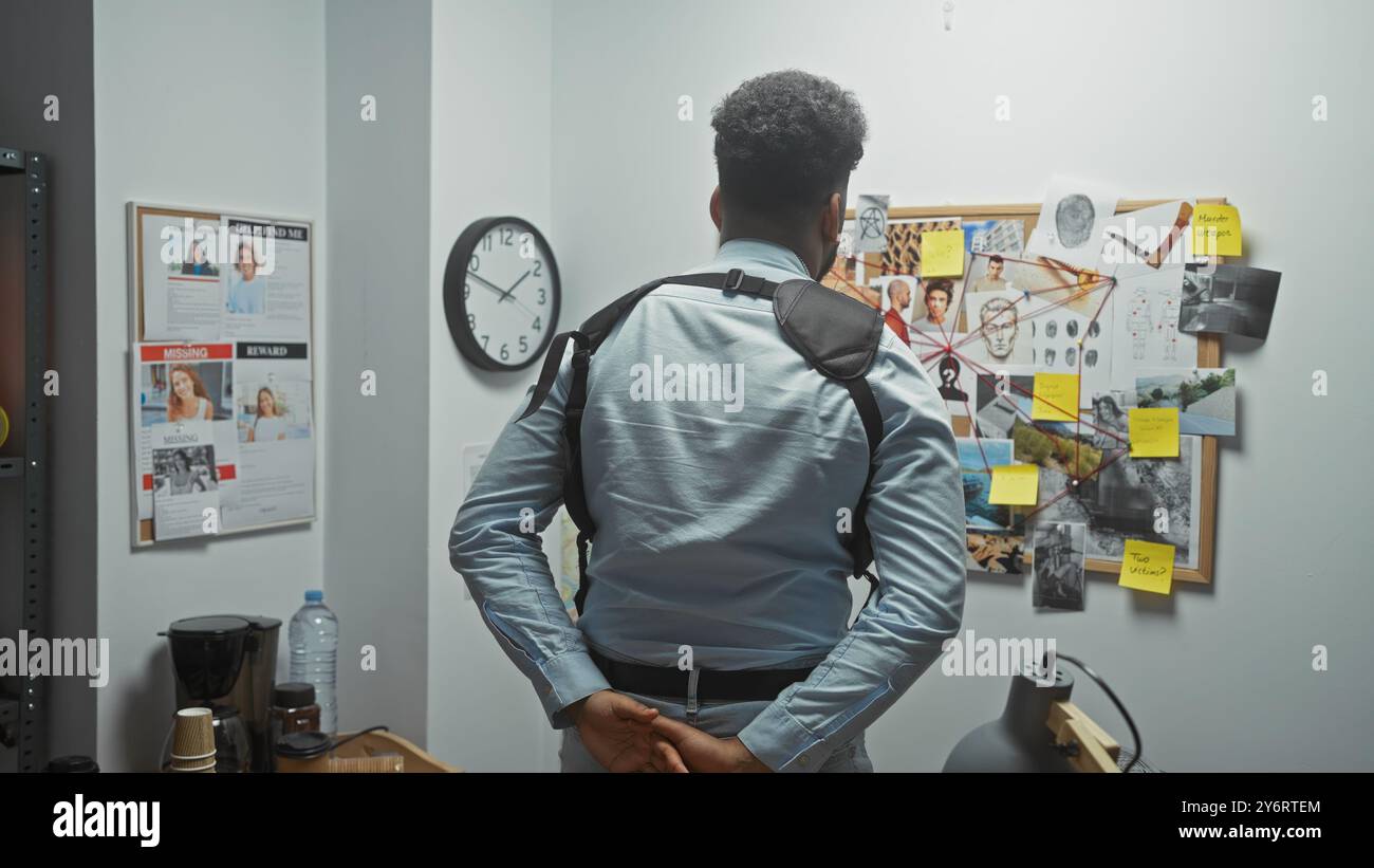 Crime investigation posters hi-res stock photography and images - Alamy